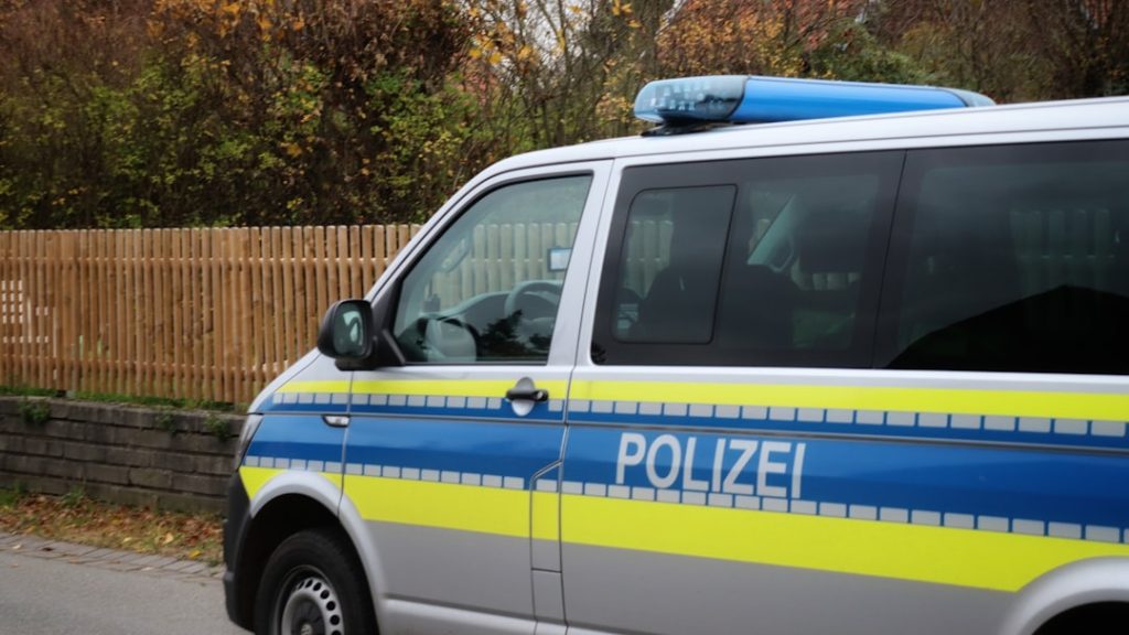 Razzia in Nordrhein-Westfalen: Polizei geht gegen Hells Angels in 28 ...